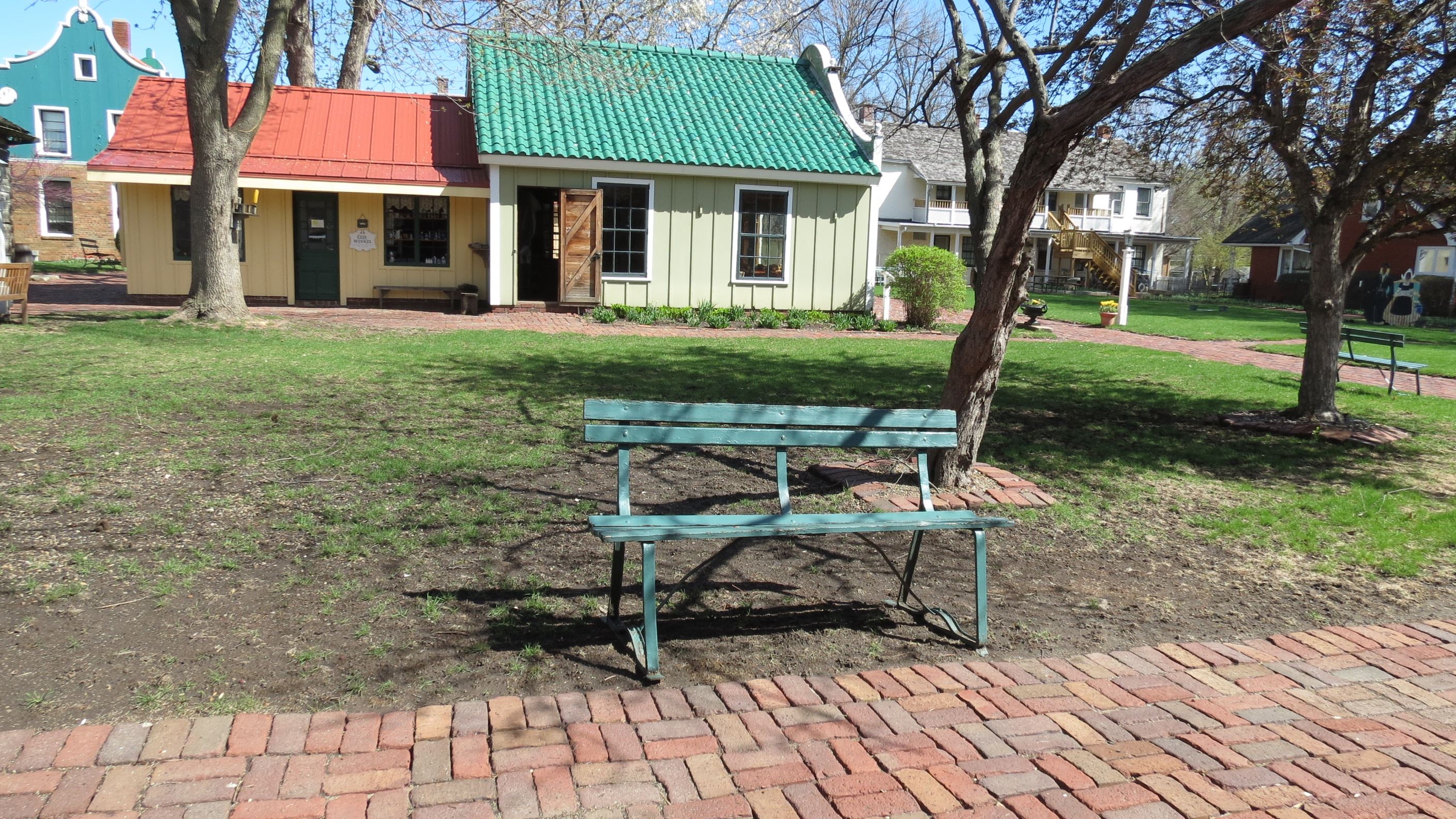 Locations Hub - Pella Historical Museum