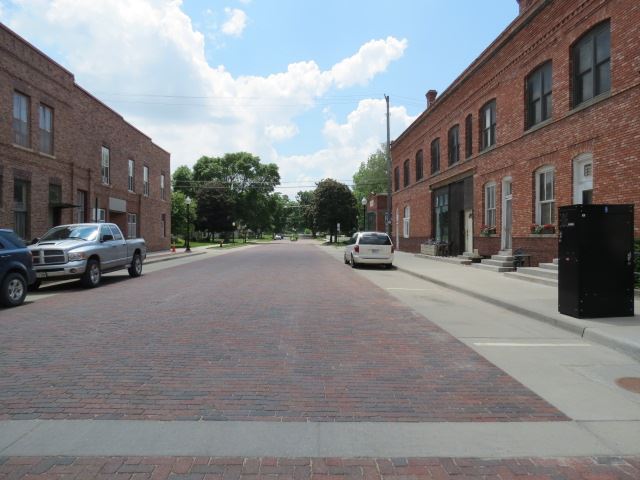 Locations Hub - Adel Town Square