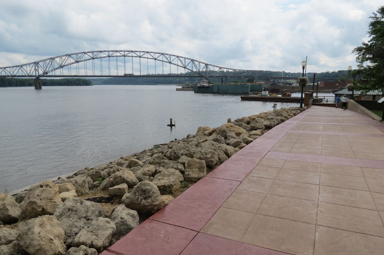 Locations Hub - Mississippi River Walk/ Port of Dubuque